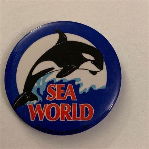 Other Button Pin Sea World Shamu The Killer Whale C7 Poshmark
