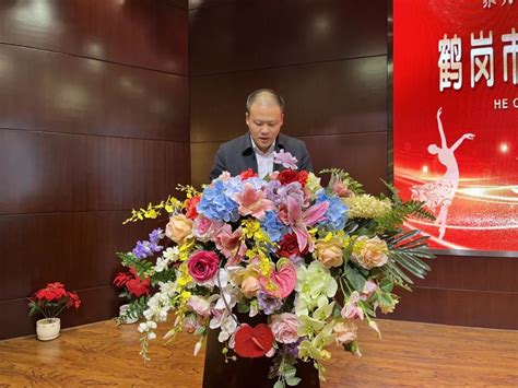 热烈祝贺！鹤岗市妇女发展促进会成立！澎湃号·政务澎湃新闻 The Paper