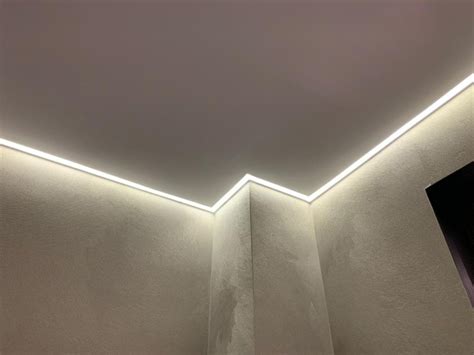 Светодиодные ленты (RGB и белые) для натяжных потолков купить в СПБ ...