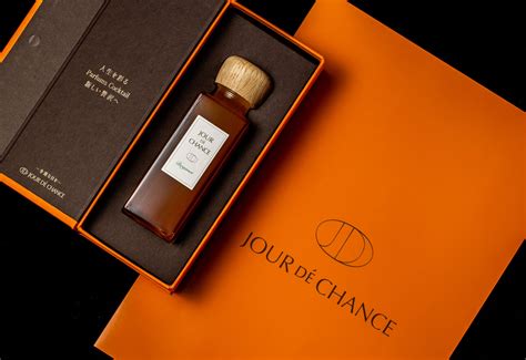 世界で活躍するバーテンダー清﨑雄二郎とジンの蒸留を手掛けるハイブリッドバーテンダー深水稔大が独自開発。”食べる香水”『jour DÉ