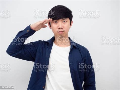 아시아 남자 자신감 있는 얼굴 제스처 군인 초상화 흰색 배경처럼 손을 존중 30 34세에 대한 스톡 사진 및 기타 이미지