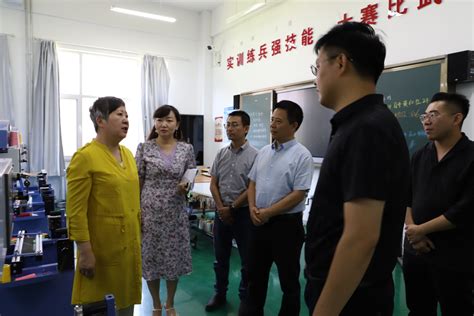 李晓延副校长带队开展期末实验实训室安全检查 宁夏职业技术学院