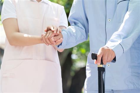 介護現場のセクハラ問題。知っておきたいパターン別の対処法 知って得する！お役立ちコラム 介護職・看護職・保育職の求人・転職サイト