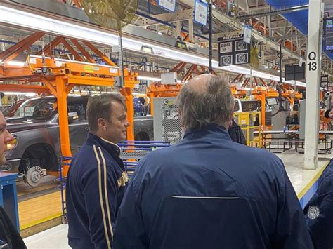 Gm Ford Plants To Shut Down Through March Fca Others To Slow Production Crain S Detroit