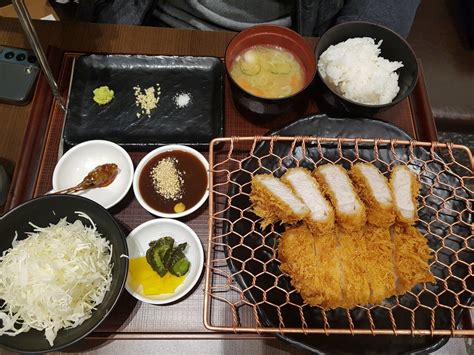 유명한 돈까스식당에서 점심 먹기 음식여행 에펨코리아