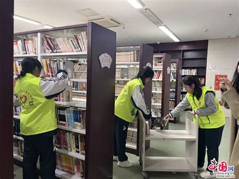 宜春九中外国语学校传承雷锋精神 绽放青春风采