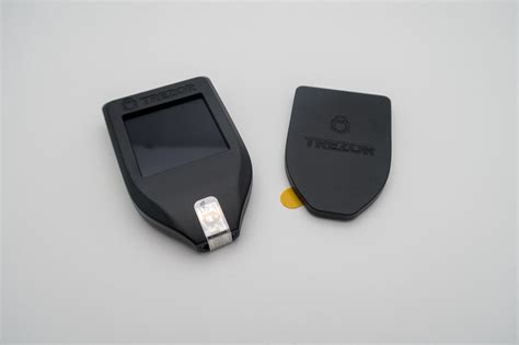 Trezor Model T vs Trezor One - Hardware Wallets Vergleich - Die ...