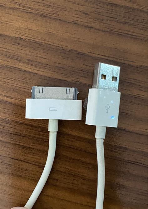 Apple 30 Pin Male To Usb Adapter Cable Original Apple Computers And Tech