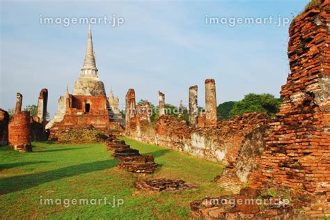 タイの世界遺産 アユタヤ遺跡群の写真素材 204514713 イメージマート