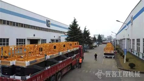 柳工高空作业机械超百台发车！匠客工程机械