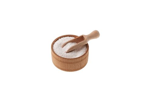 흰색으로 분리 된 나무 그릇에 나트륨 벤조 에이트 벤조산의 나트륨 염 백색 화학 분말 C6h5coona 많은 식품 음료