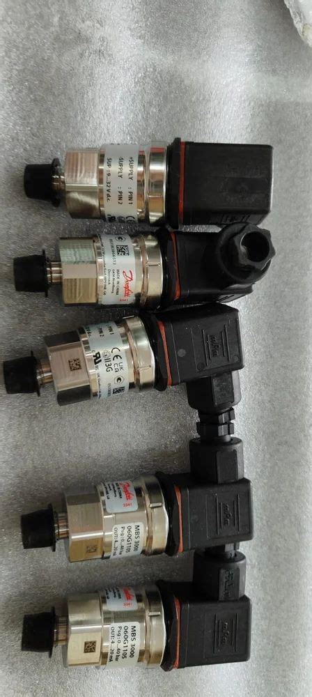 Danfoss Pressure Transmitter 32v Dc At ₹ 5250 Piece In Surat Id 2854000648097