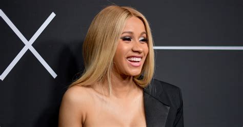 Cardi B Explains Naked Photo And Offset Relationship