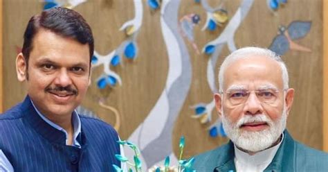 Devendra Fadnavis फडणवीसांनी पत्नी अन् मुलीसह घेतली Pm मोदींची भेट