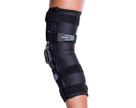 Donjoy Playmaker Ii Knee Brace
