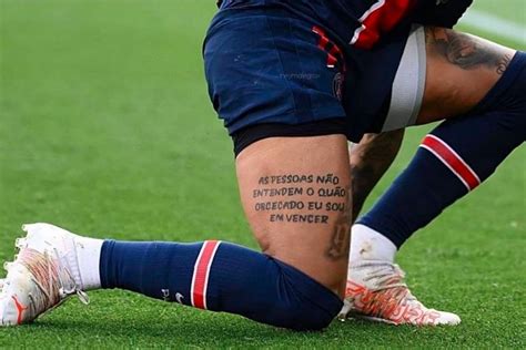 Neymar posta tatuagem antes de Bayern x PSG Obcecado em vencer Metrópoles