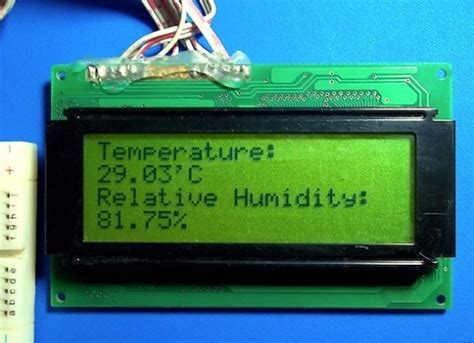 Atmega8 Measures Ambient Temperature And Relative Humidity Using Hsm