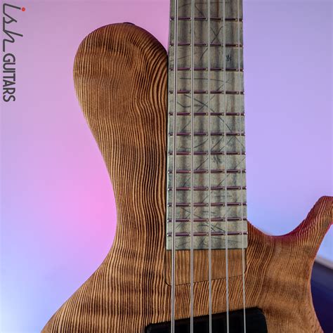 Ritter R8 Singlecut Bass Guitar Sandblasted Quilted Redwood Ish Guitars