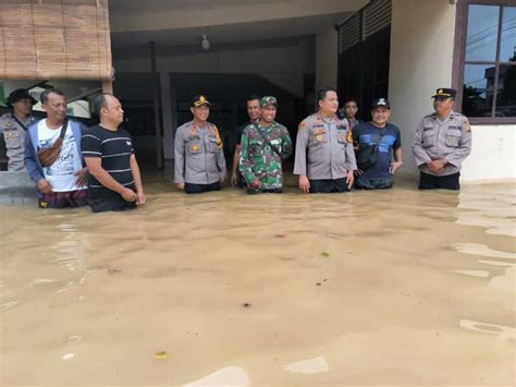 Awal Sudah Tiga Kabupaten Di Kalbar Dilanda Banjir Suara Pontianak