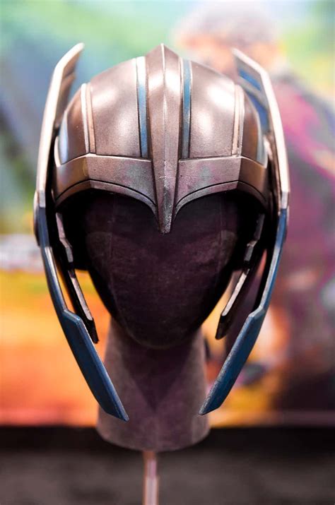 Cosplayers Take A Look At These Detailed Costume Designs From Thor Ragnarok