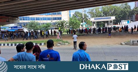 ৪র্থ দিনের মতো আন্দোলনে গার্মেন্টস শ্রমিকরা যান চলাচল বিঘ্নিত