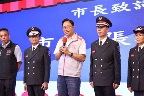 桃園市義消隊長佈達交接 張善政頒獎表揚感謝付出共同守護桃園