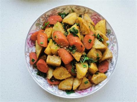【孜然火腿土豆丁图片】花草芯下厨房