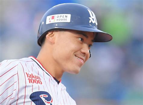ヤクルト・中村悠平にアクシデント ファウルを受けて崩れ落ちる「大事をとって交代」野球デイリースポーツ Online