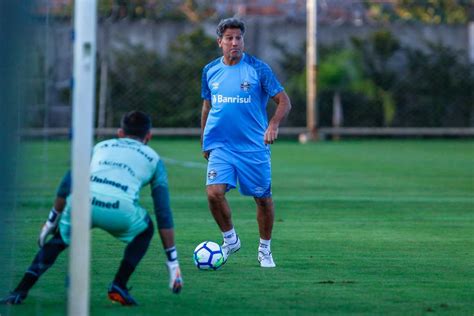 Renato Gaúcho deve escalar time alternativo contra o Goiás pela Copa do