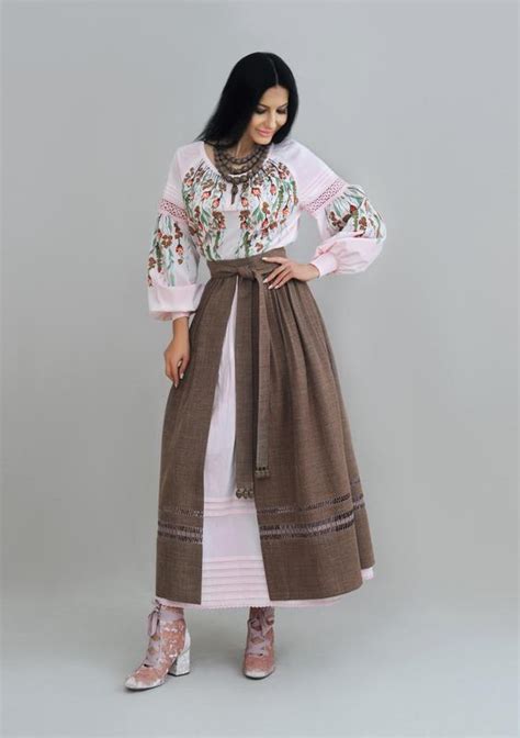 Костюм в етно стилі з ручною вишивкою «пісня літа — ціна 28700 грн у каталозі Костюми зі