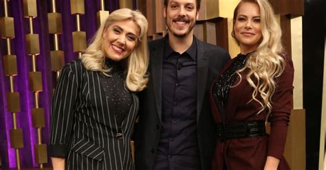Mariane Dombrova E Jackeline Petkovic Recordaram Passado No SBT Em