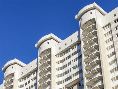 Как продать квартиру с прописанными несовершеннолетними