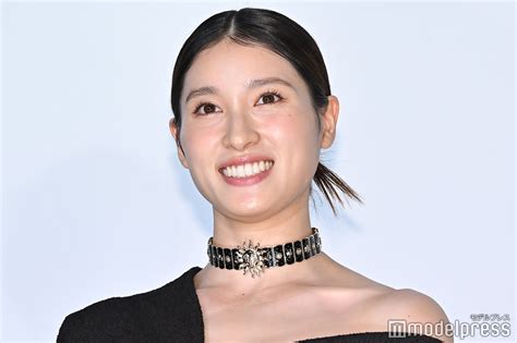 画像2559 土屋太鳳、夫・generations片寄涼太との2ショット公開 大胆肌見せに「美しい」「お似合い」と反響 モデルプレス