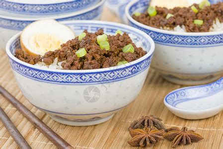 用酱油腌制和煮熟的碎猪肉高清图片下载 正版图片503008411 摄图网