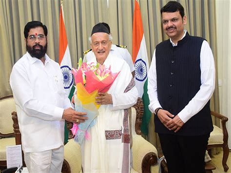 Maharashtra Cm Shinde Dy Cm Fadnavis Gives Fitting Send Off To