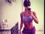 EGO Jaque Khury posa de top e exibe barriga sequinha notícias de