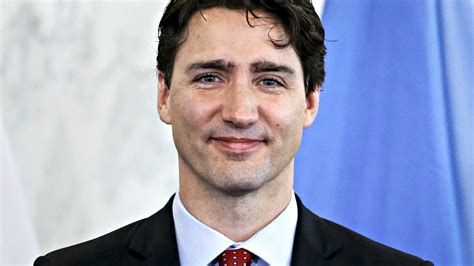 Canada Looks To Decriminalize Weed