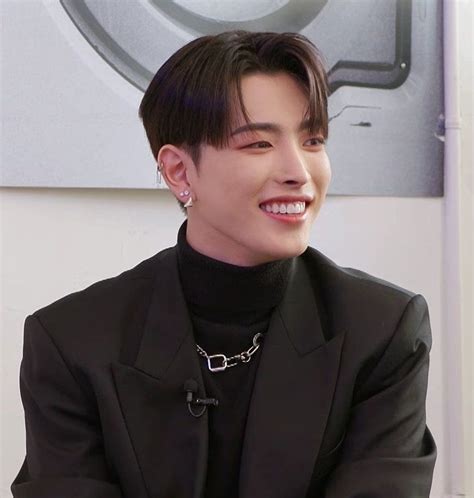 No 1 Like Hongjoong On Twitter Kim Hongjoong Lovely Smile Korean