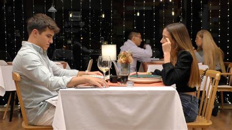 Una Participante De First Dates Desmonta Así Al Programa Es
