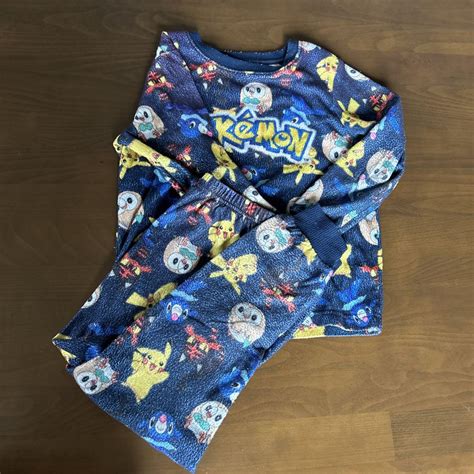 ポケモン パジャマ 長袖 140cm メルカリ