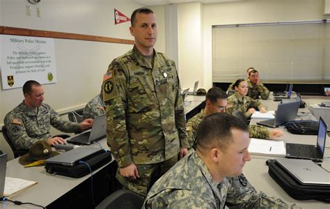 Master Of His Trade Ncoa Instructor Earns Right To Wear Top Badge