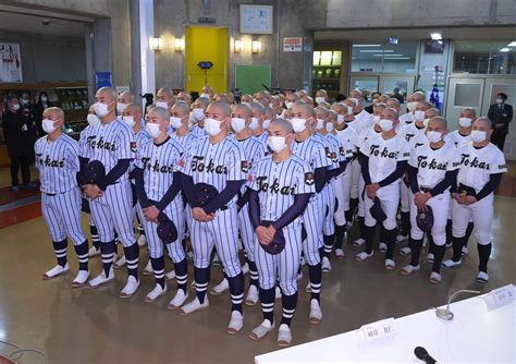 【センバツ】東海大菅生「ホッとした」選出にも笑顔なし「気持ちそろえる」前日には全員で髪そり上げた スポーツ報知
