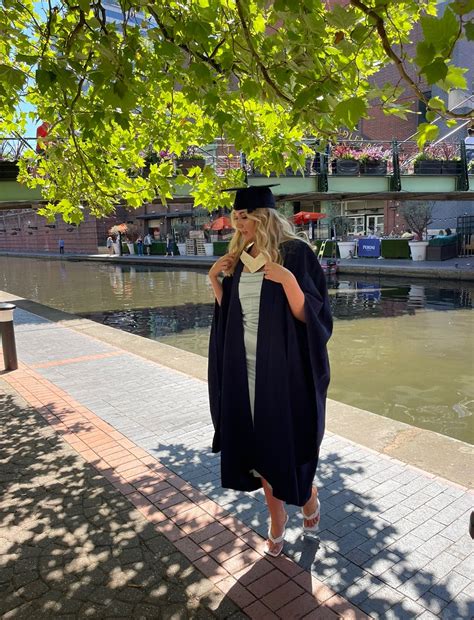 Megan Bromage On Linkedin So This Happened… I Finally Graduated👩🏼‍🎓