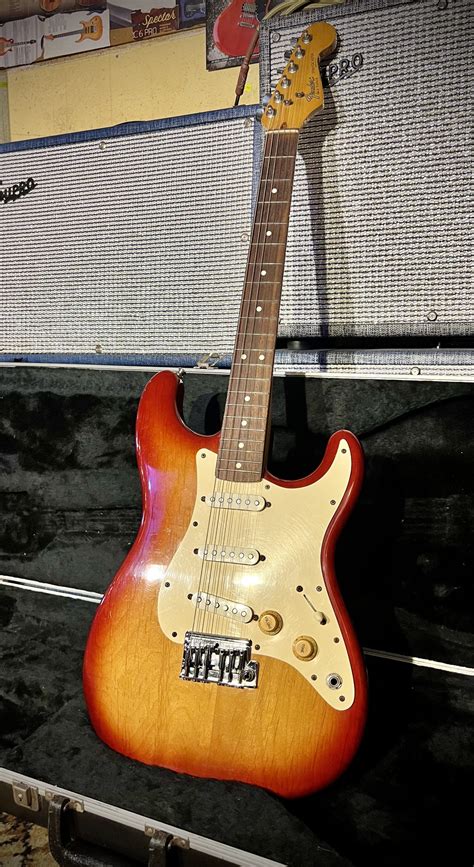 Fender Stratocaster 2 Knob Fullerton Usa Dan Smith Model January 1984