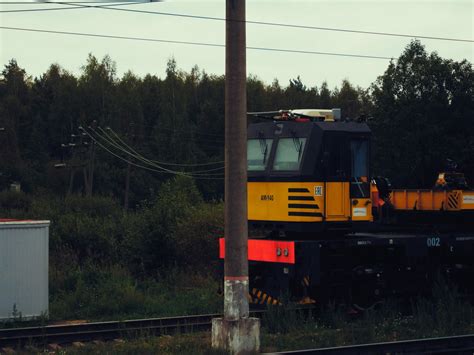 무료 이미지 이미지들 식물 하늘 기차 나무 철도 차량 기관차 선로 구르는 아스팔트 가공 전력선 가스 대중 교통 공학 전기 공급 기계 공공