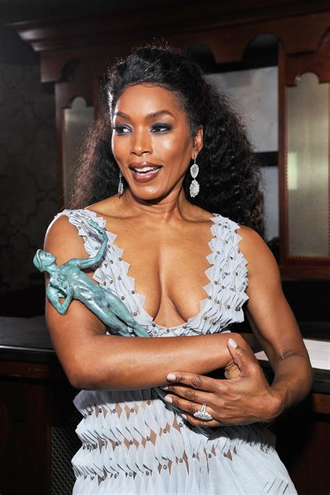 Angela Bassett My Queen Of Hollywood Rhotblkandbrnover40