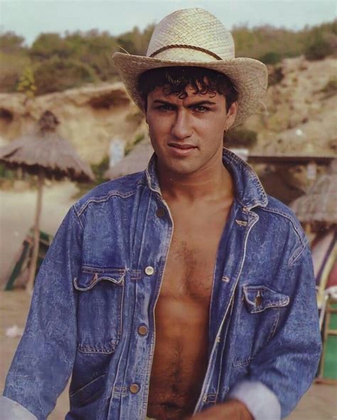 Photos Les Looks De George Michael Artofit