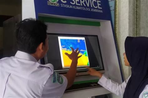 Waspadai Potensi Gelombang Tinggi Di Selat Bali Siang Hingga Sore Hari