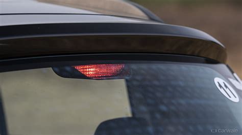 Kwid Closed Boottrunk Image Kwid Photos In India Carwale