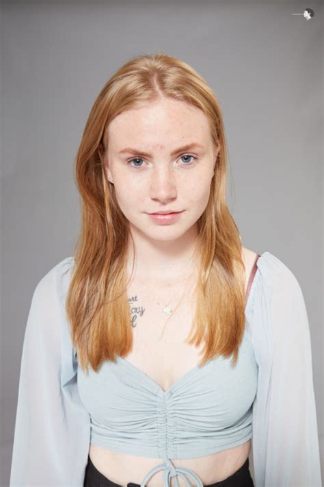 Women Lindsay Bullet Models